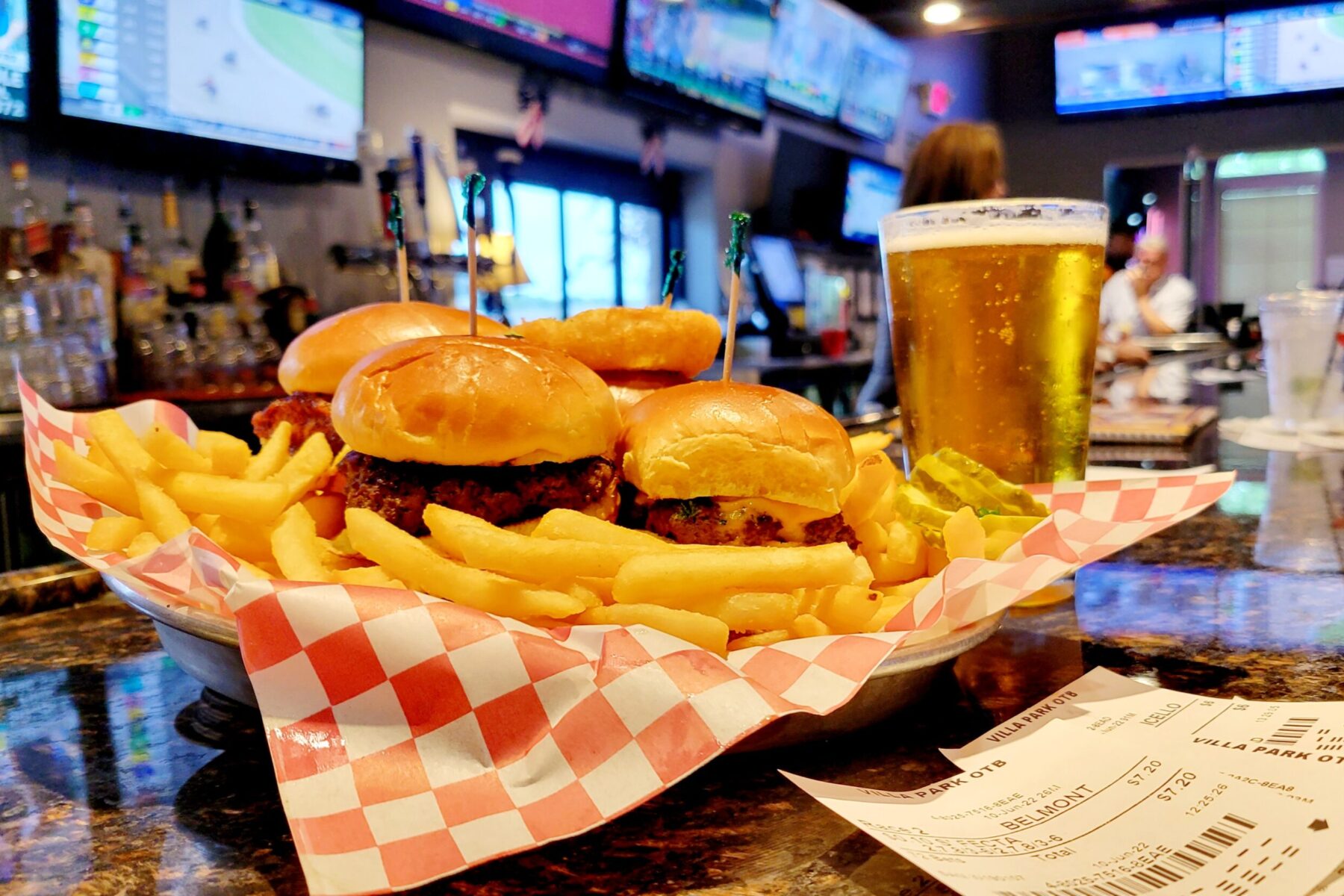 Club Hawthorne & Fanatics Sportsbook at Crazy Pour in Villa Park ...