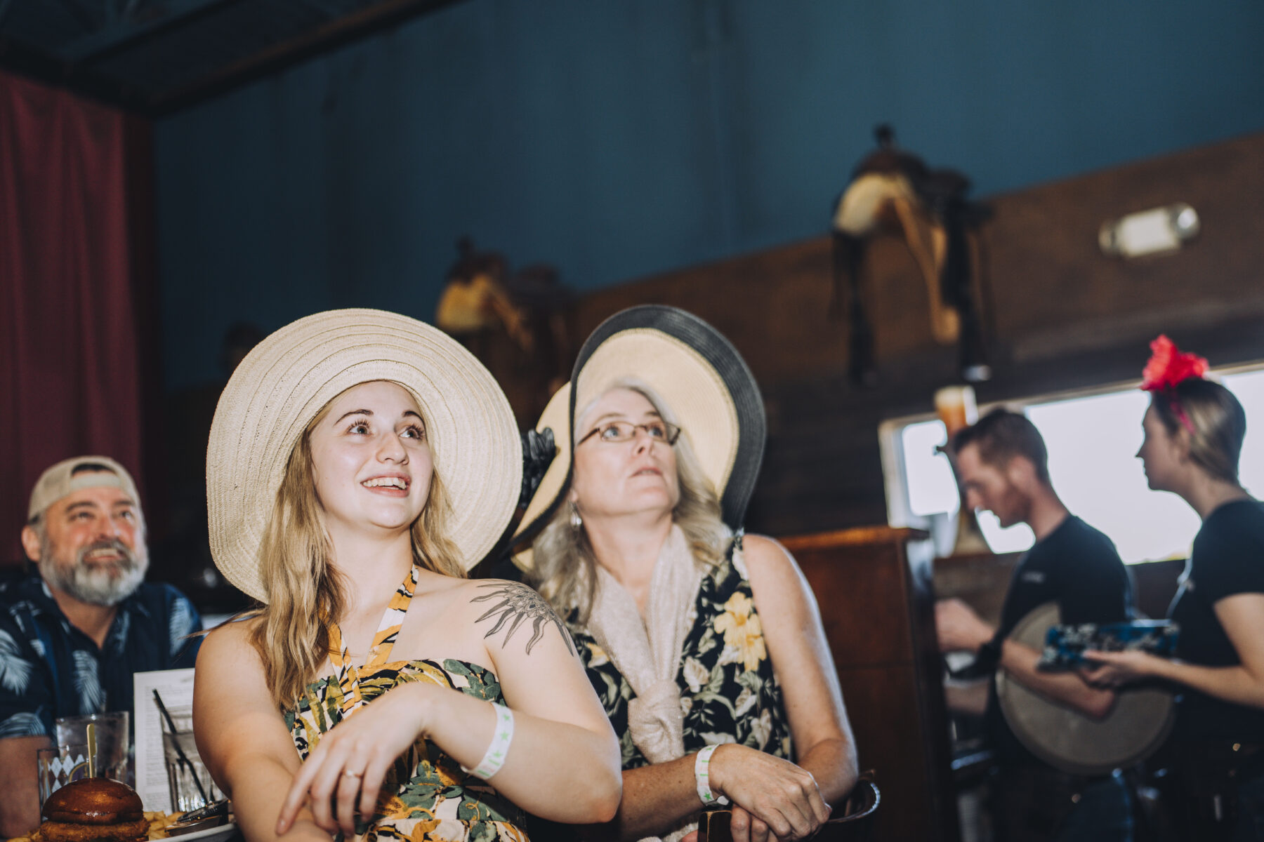 Club Hawthorne at The Saddle Room in Hoffman Estates – Hawthorne Race ...