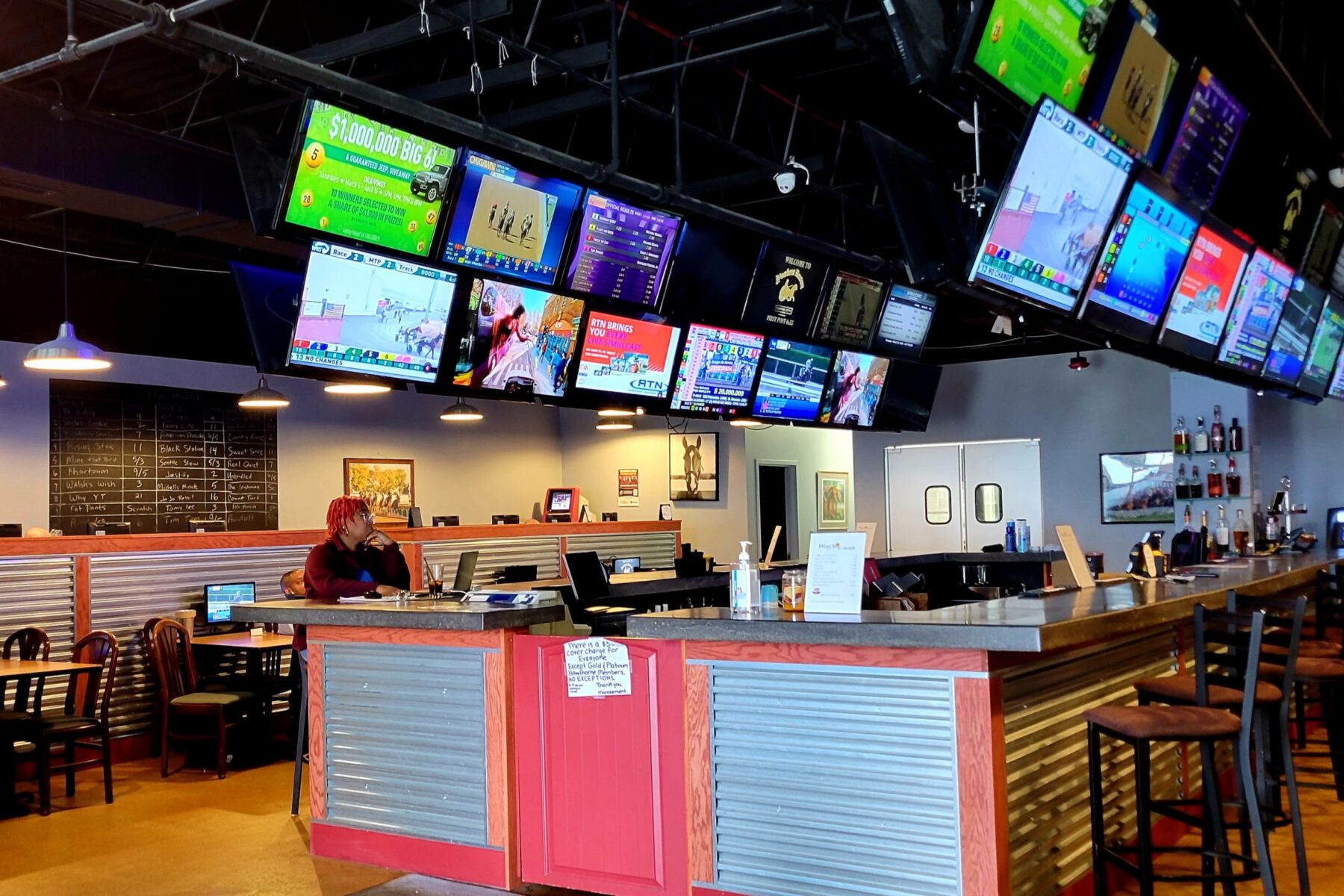 Club Hawthorne at Black Eyed Susan in Lansing – Hawthorne Race Course