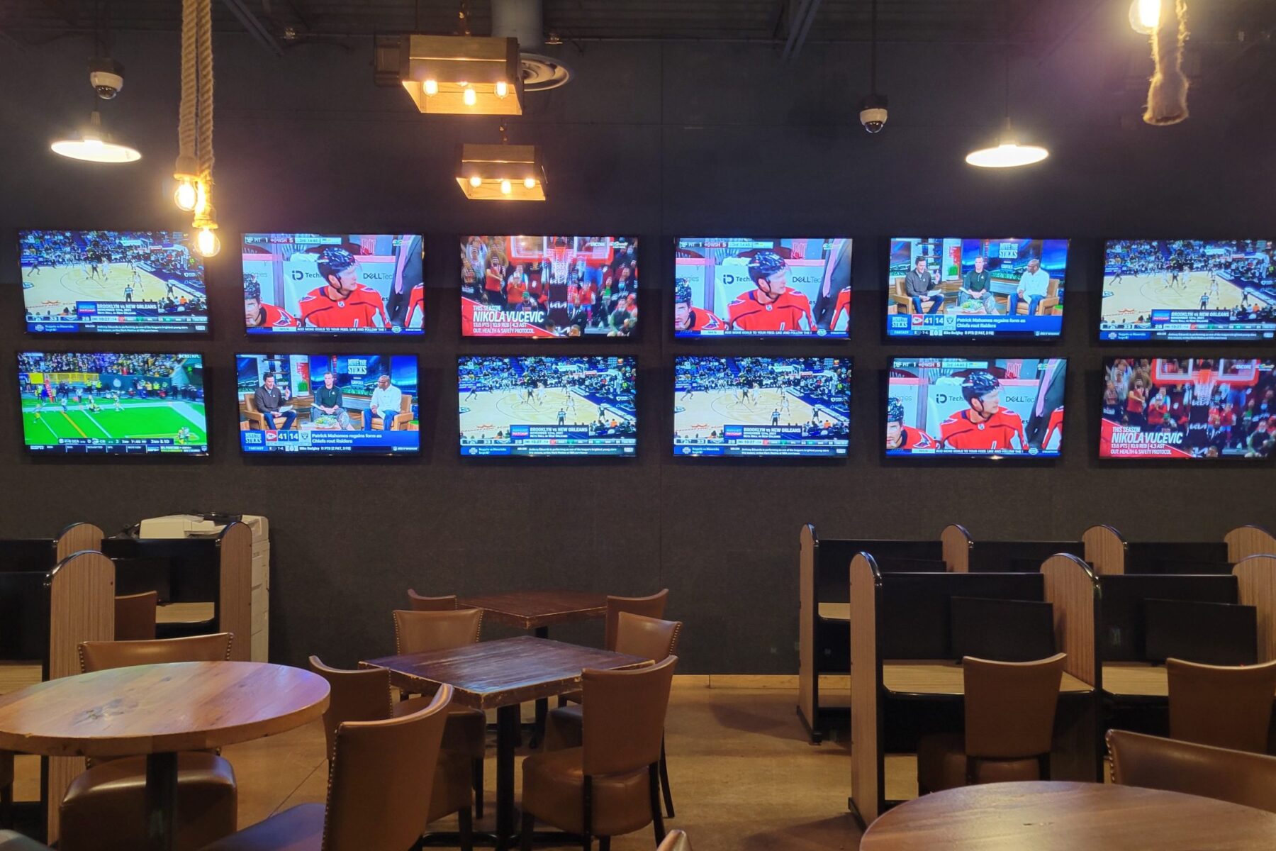 Club Hawthorne at The Turf Room in North Aurora – Hawthorne Race Course